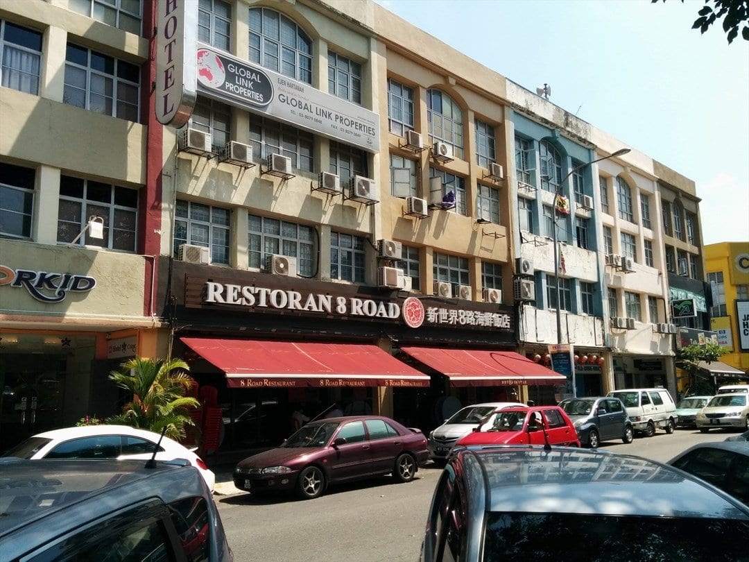 8 Road Restaurant Puchong - NinjaFound.com